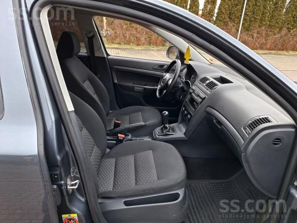 Grey Skoda Octavia 2012 in Jelgava, with an engine capacity of 1.60 L and mileage of 341 thousand km for 2200 €, photo 7 on AUTOMOTO.COM.LV