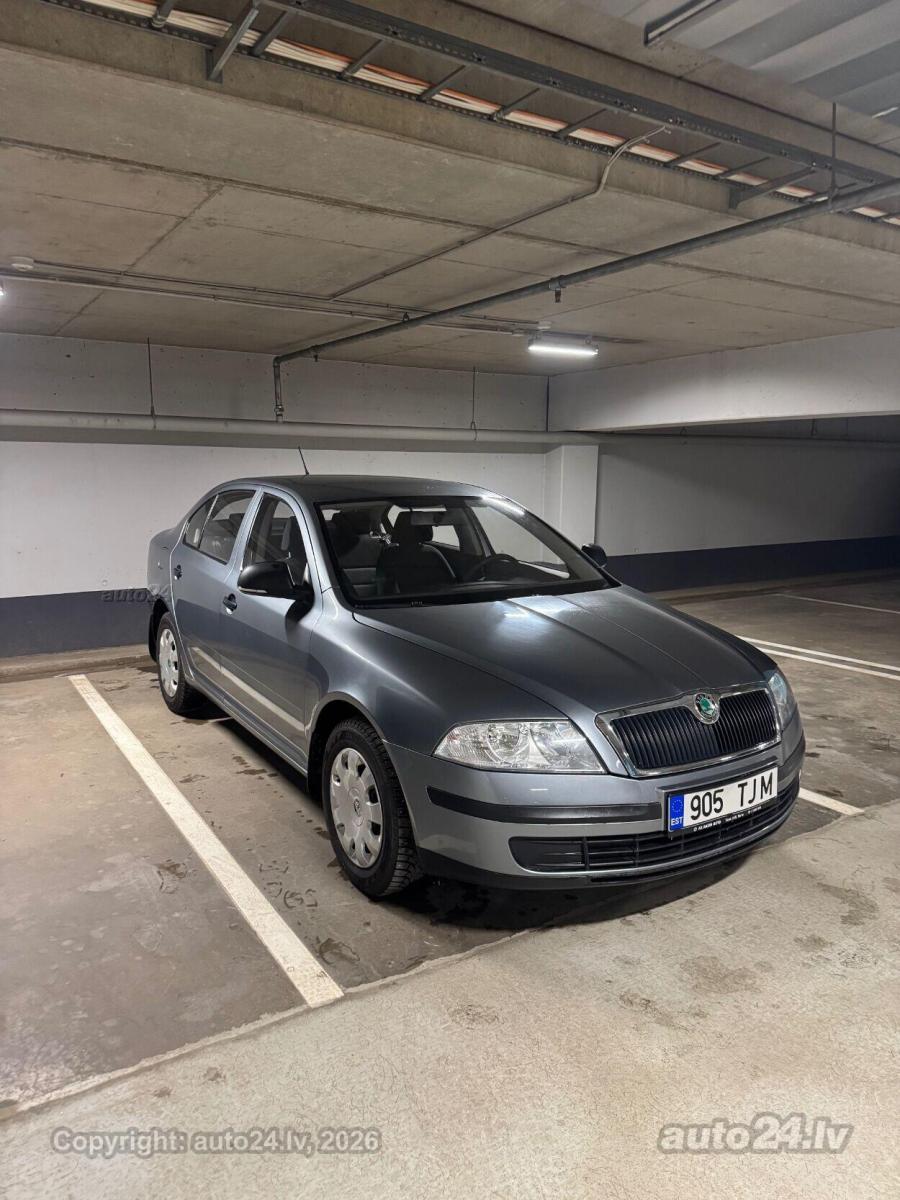 Pelēks Skoda Octavia 2012 Tallina, ar dzinēja tilpumu 1.60 L un nobraukumu 39 tūkst. km par 6199 €, foto 4 vietnē AUTOMOTO.COM.LV