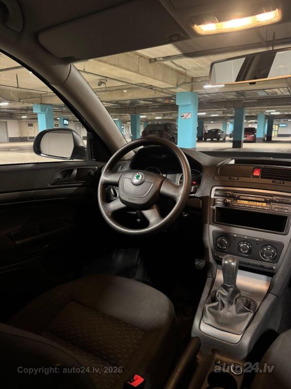 Grey Skoda Octavia 2012 in Tallinn, with an engine capacity of 1.60 L and mileage of 39 thousand km for 6199 €, photo 11 on AUTOMOTO.COM.LV