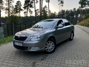 Grey Skoda Octavia 2012 in Riga, with an engine capacity of 1.80 L and mileage of 180 thousand km for 3990 €, photo 4 on AUTOMOTO.COM.LV