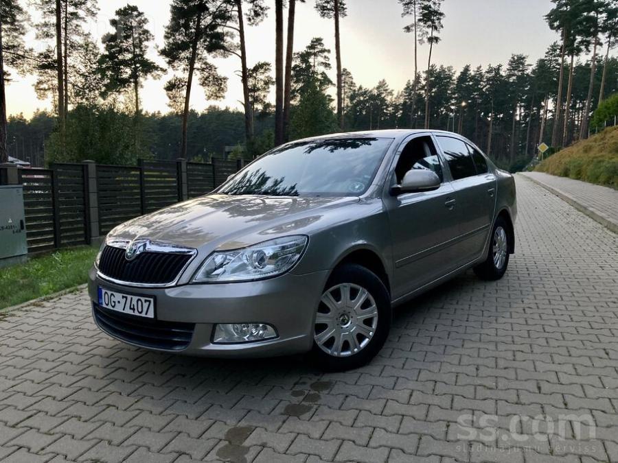Grey Skoda Octavia 2012 in Riga, with an engine capacity of 1.80 L and mileage of 180 thousand km for 3990 €, photo 4 on AUTOMOTO.COM.LV