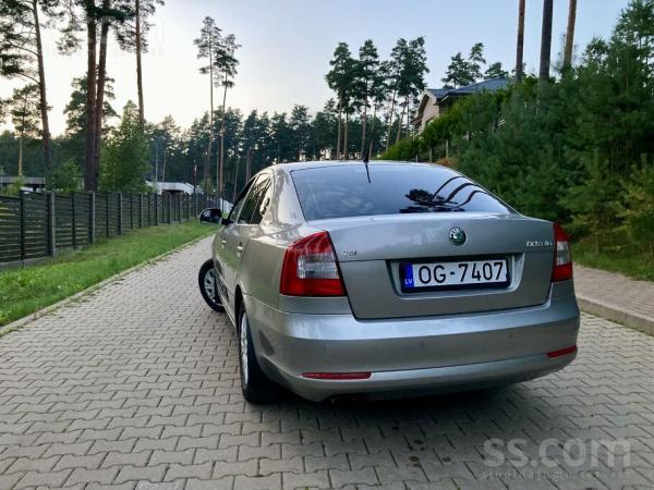 Pelēks Skoda Octavia 2012 Rīga, ar dzinēja tilpumu 1.80 L un nobraukumu 180 tūkst. km par 3990 €, foto 5 vietnē AUTOMOTO.COM.LV