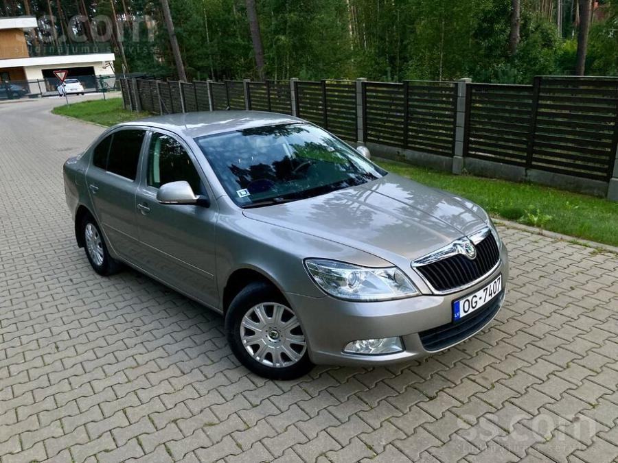 Grey Skoda Octavia 2012 in Riga, with an engine capacity of 1.80 L and mileage of 180 thousand km for 3990 €, photo 13 on AUTOMOTO.COM.LV