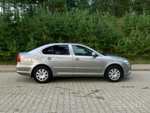 Grey Skoda Octavia 2012 in Riga, with an engine capacity of 1.80 L and mileage of 180 thousand km for 3990 €, photo 17 on AUTOMOTO.COM.LV