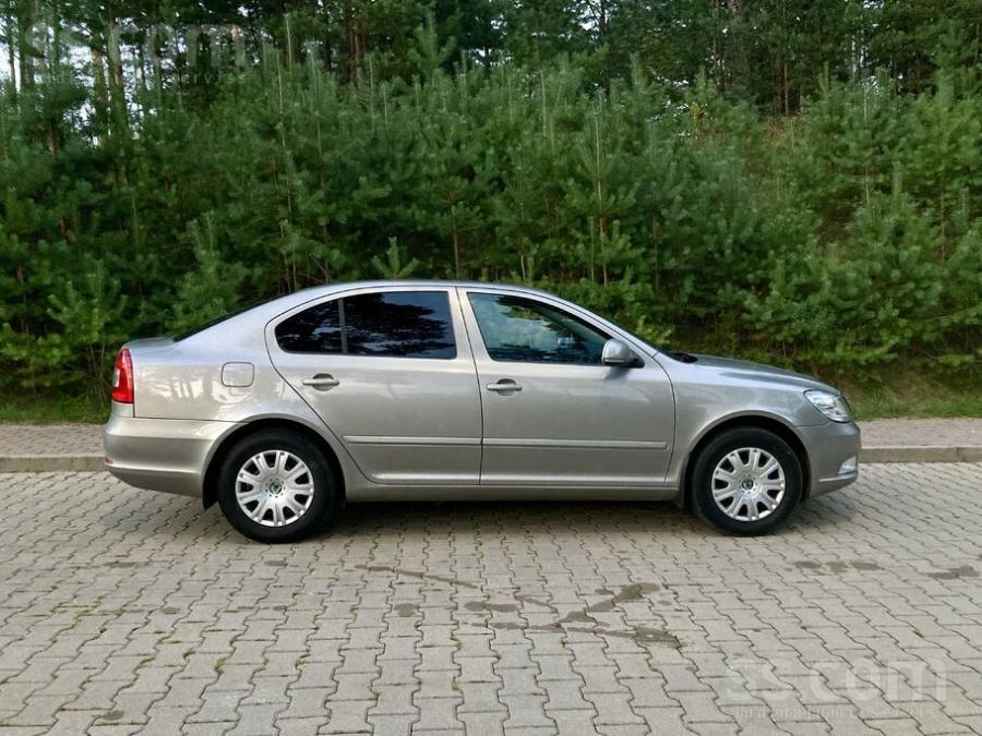 Grey Skoda Octavia 2012 in Riga, with an engine capacity of 1.80 L and mileage of 180 thousand km for 3990 €, photo 17 on AUTOMOTO.COM.LV