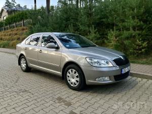 Grey Skoda Octavia 2012 in Riga, with an engine capacity of 1.80 L and mileage of 180 thousand km for 3990 €, photo 18 on AUTOMOTO.COM.LV