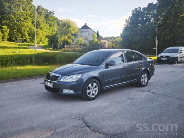 Grey Skoda Octavia 2012 in Jelgava, with an engine capacity of 1.60 L and mileage of 410 thousand km for 2200 €, photo 2 on AUTOMOTO.COM.LV