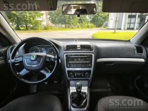 Серый Шкода Октавия 2012 в Елгава, объемом двигателя 1.60 л и пробегом 410 тыс. км за 2200 €, фото 15 на AUTOMOTO.COM.LV