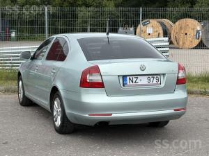 Pelēks Skoda Octavia 2012 Jelgava, ar dzinēja tilpumu 2.00 L un nobraukumu 144 tūkst. km par 4000 €, foto 3 vietnē AUTOMOTO.COM.LV