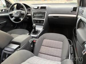 Pelēks Skoda Octavia 2012 Jelgava, ar dzinēja tilpumu 2.00 L un nobraukumu 144 tūkst. km par 4000 €, foto 8 vietnē AUTOMOTO.COM.LV