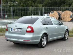 Pelēks Skoda Octavia 2012 Jelgava, ar dzinēja tilpumu 2.00 L un nobraukumu 144 tūkst. km par 4000 €, foto 13 vietnē AUTOMOTO.COM.LV