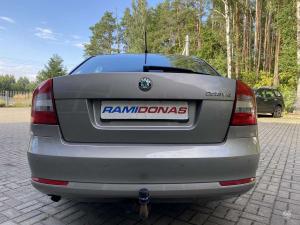 Grey Skoda Octavia 2012 in Jonava, with an engine capacity of 1.20 L and mileage of 215 thousand km for 3100 €, photo 6 on AUTOMOTO.COM.LV