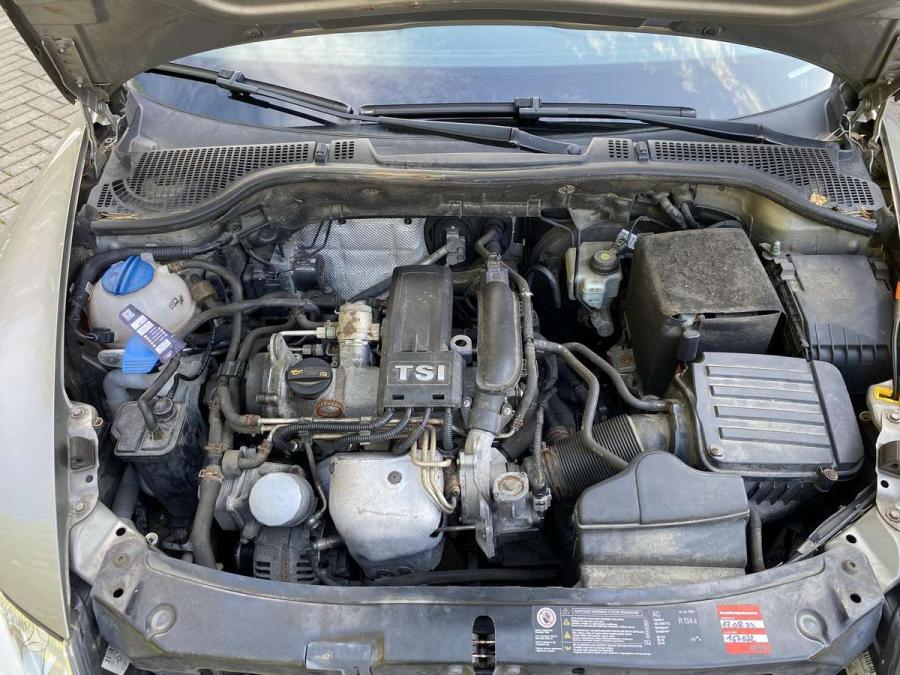 Grey Skoda Octavia 2012 in Jonava, with an engine capacity of 1.20 L and mileage of 215 thousand km for 3100 €, photo 9 on AUTOMOTO.COM.LV