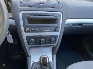 Grey Skoda Octavia 2012 in Jonava, with an engine capacity of 1.20 L and mileage of 215 thousand km for 3100 €, photo 12 on AUTOMOTO.COM.LV