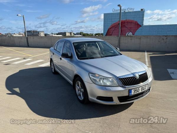 Grey Skoda Octavia 2012 in Tallinn, with an engine capacity of 1.20 L and mileage of 245 thousand km for 2699 €, photo 4 on AUTOMOTO.COM.LV