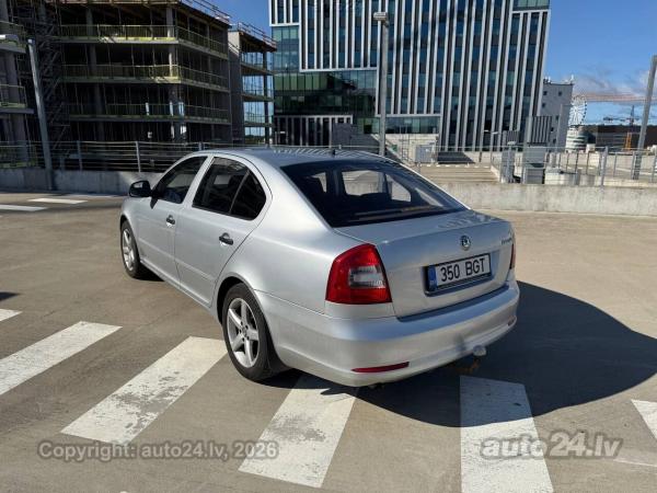Grey Skoda Octavia 2012 in Tallinn, with an engine capacity of 1.20 L and mileage of 245 thousand km for 2699 €, photo 8 on AUTOMOTO.COM.LV