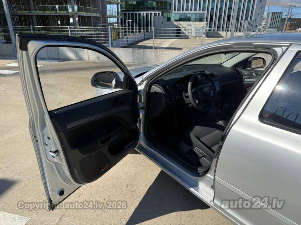 Grey Skoda Octavia 2012 in Tallinn, with an engine capacity of 1.20 L and mileage of 245 thousand km for 2699 €, photo 10 on AUTOMOTO.COM.LV