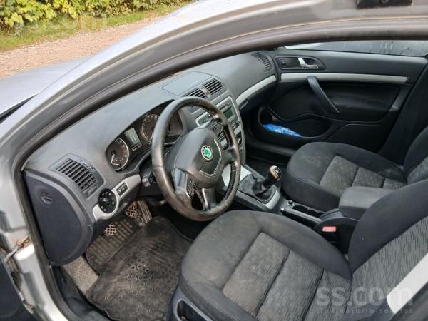 Skoda Octavia 2012 Tukums vietnē Pelēks Skoda Octavia 2012 Tukums, ar dzinēja tilpumu 1.60 L un nobraukumu 0 tūkst. km par 1000 €, foto 10 vietnē AUTOMOTO.COM.LV