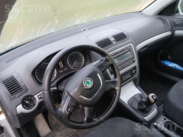 Skoda Octavia 2012 Tukums vietnē Pelēks Skoda Octavia 2012 Tukums, ar dzinēja tilpumu 1.60 L un nobraukumu 0 tūkst. km par 1000 €, foto 11 vietnē AUTOMOTO.COM.LV