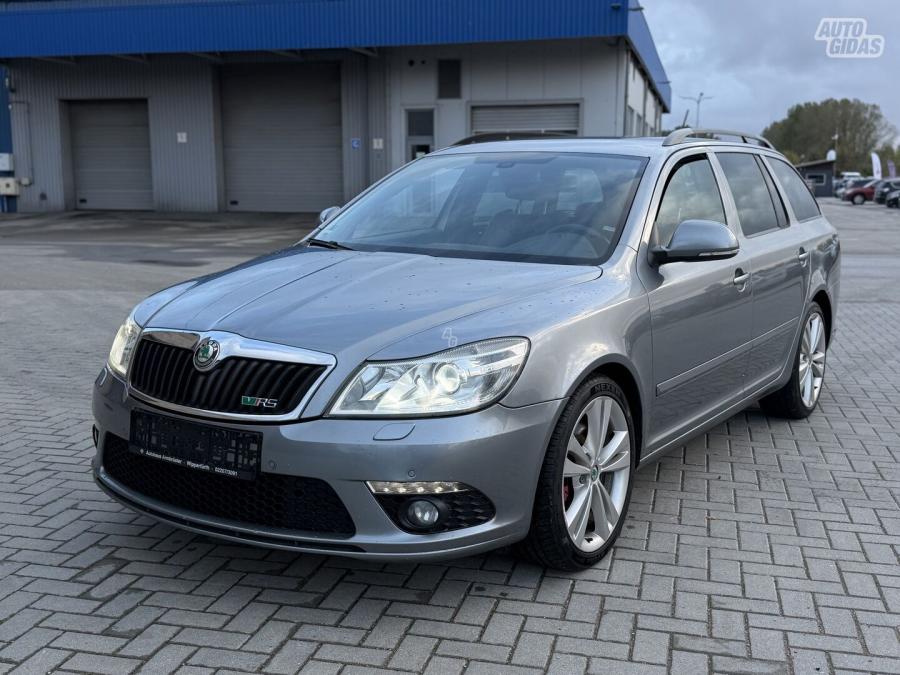 Grey Skoda Octavia 2012 in Kretinga, with an engine capacity of 2.00 L and mileage of 296 thousand km for 5600 €, photo 1 on AUTOMOTO.COM.LV