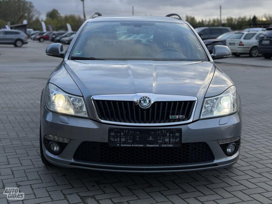 Grey Skoda Octavia 2012 in Kretinga, with an engine capacity of 2.00 L and mileage of 296 thousand km for 5600 €, photo 4 on AUTOMOTO.COM.LV
