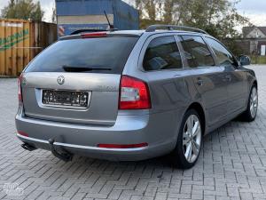 Grey Skoda Octavia 2012 in Kretinga, with an engine capacity of 2.00 L and mileage of 296 thousand km for 5600 €, photo 6 on AUTOMOTO.COM.LV