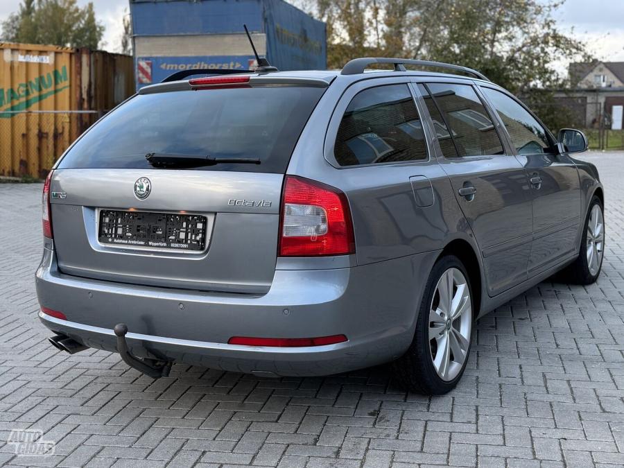 Grey Skoda Octavia 2012 in Kretinga, with an engine capacity of 2.00 L and mileage of 296 thousand km for 5600 €, photo 6 on AUTOMOTO.COM.LV