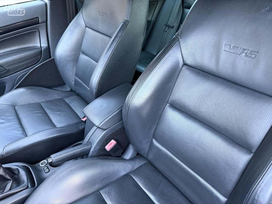 Grey Skoda Octavia 2012 in Kretinga, with an engine capacity of 2.00 L and mileage of 296 thousand km for 5600 €, photo 11 on AUTOMOTO.COM.LV