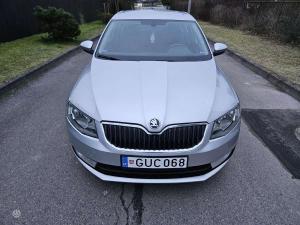 Pelēks Skoda Octavia 2013 Viļņa, ar dzinēja tilpumu 1.60 L un nobraukumu 430 tūkst. km par 3950 €, foto 4 vietnē AUTOMOTO.COM.LV
