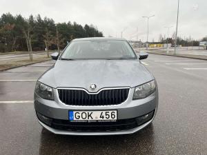 Pelēks Skoda Octavia 2013 Viļņa, ar dzinēja tilpumu 1.60 L un nobraukumu 195 tūkst. km par 4700 €, foto  vietnē AUTOMOTO.COM.LV