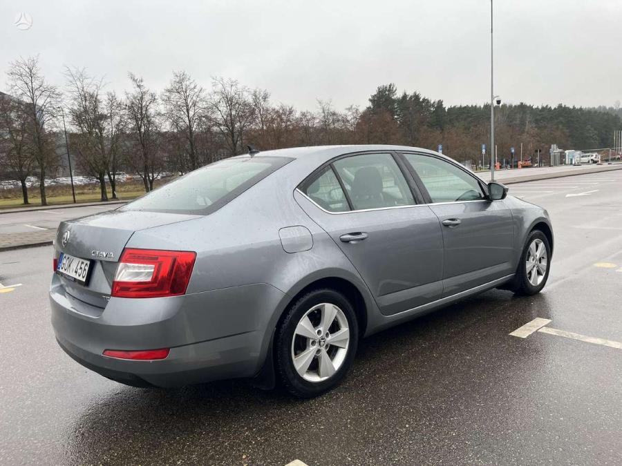 Серый Шкода Октавия 2013 в Вильнюс, объемом двигателя 1.60 л и пробегом 195 тыс. км за 4700 €, фото 5 на AUTOMOTO.COM.LV