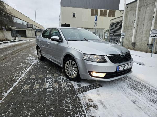 Pelēks Skoda Octavia 2013 Viļņa, ar dzinēja tilpumu 1.60 L un nobraukumu 399 tūkst. km par 3750 €, foto 3 vietnē AUTOMOTO.COM.LV