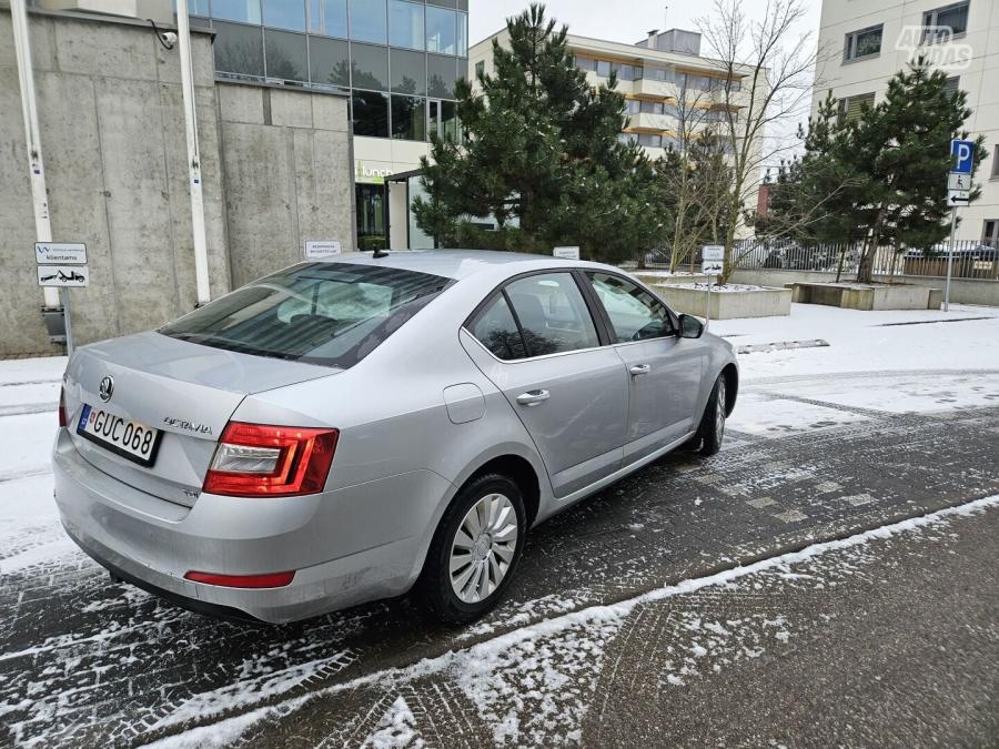 Grey Skoda Octavia 2013 in Vilnius, with an engine capacity of 1.60 L and mileage of 399 thousand km for 3750 €, photo 6 on AUTOMOTO.COM.LV