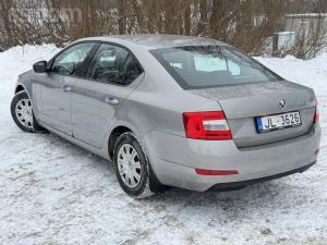 Pelēks Skoda Octavia 2013 Rīga, ar dzinēja tilpumu 1.20 L un nobraukumu 224 tūkst. km par 5900 €, foto 8 vietnē AUTOMOTO.COM.LV