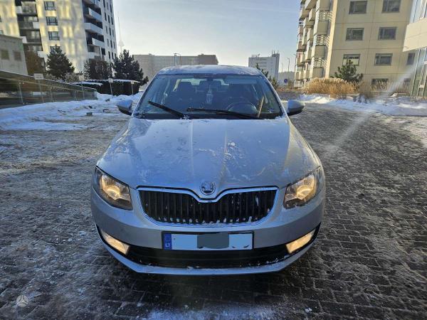 Grey Skoda Octavia 2013 in Vilnius, with an engine capacity of 1.60 L and mileage of 399 thousand km for 3650 €, photo 3 on AUTOMOTO.COM.LV