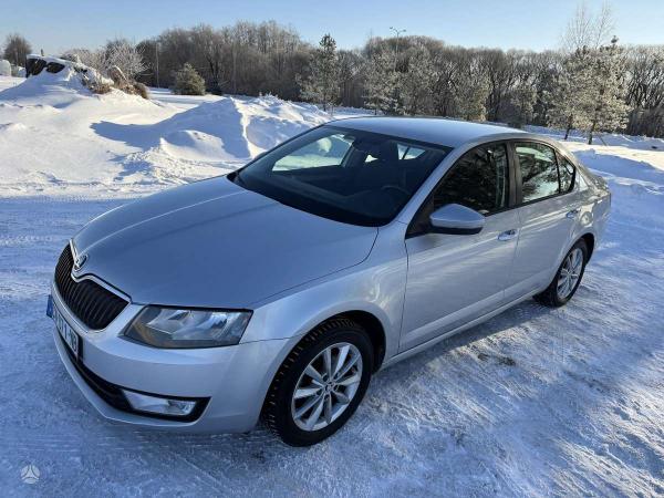 Grey Skoda Octavia 2013 in Taurage, with an engine capacity of 1.60 L and mileage of 317 thousand km for 4600 €, photo 2 on AUTOMOTO.COM.LV