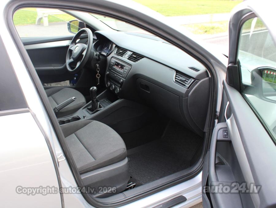 Pelēks Skoda Octavia 2013 Rapla, ar dzinēja tilpumu 1.20 L un nobraukumu 241 tūkst. km par 4850 €, foto 10 vietnē AUTOMOTO.COM.LV