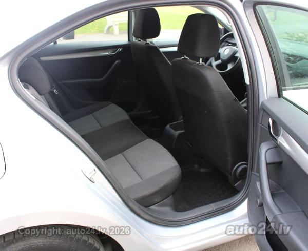 Grey Skoda Octavia 2013 in Rapla, with an engine capacity of 1.20 L and mileage of 241 thousand km for 4850 €, photo 10 on AUTOMOTO.COM.LV