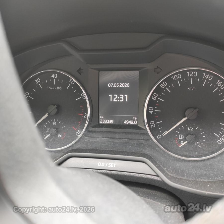 Pelēks Skoda Octavia 2013 Tartu, ar dzinēja tilpumu 1.40 L un nobraukumu 240 tūkst. km par 5500 €, foto 8 vietnē AUTOMOTO.COM.LV