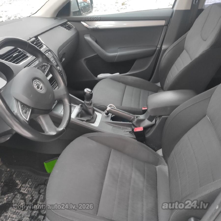 Pelēks Skoda Octavia 2013 Tartu, ar dzinēja tilpumu 1.40 L un nobraukumu 240 tūkst. km par 5500 €, foto 9 vietnē AUTOMOTO.COM.LV
