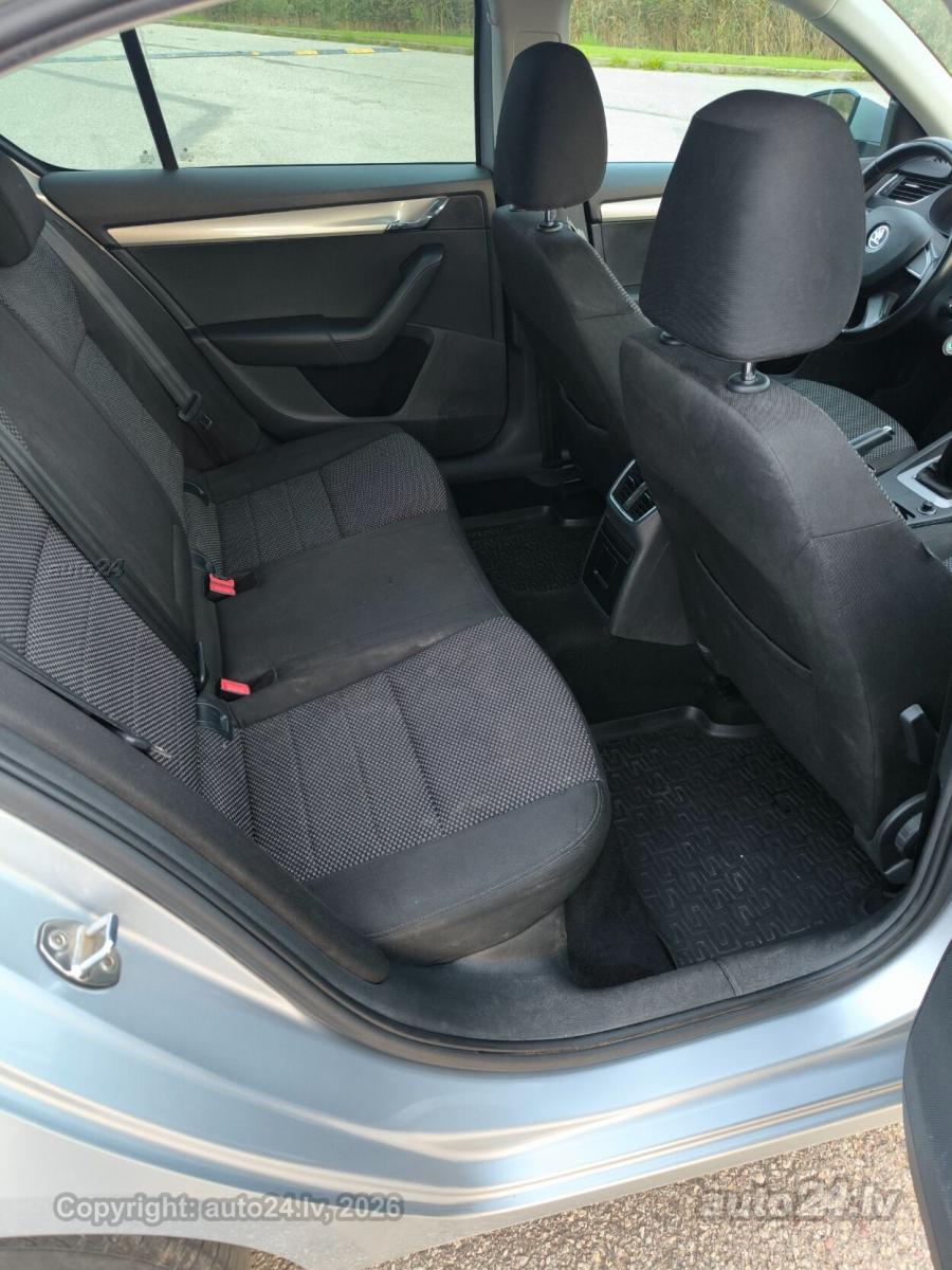 Pelēks Skoda Octavia 2013 Tartu, ar dzinēja tilpumu 1.60 L un nobraukumu 225 tūkst. km par 6900 €, foto 13 vietnē AUTOMOTO.COM.LV