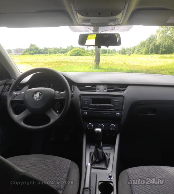 Grey Skoda Octavia 2013 in Rapla, with an engine capacity of 1.20 L and mileage of 241 thousand km for 4299 €, photo 7 on AUTOMOTO.COM.LV