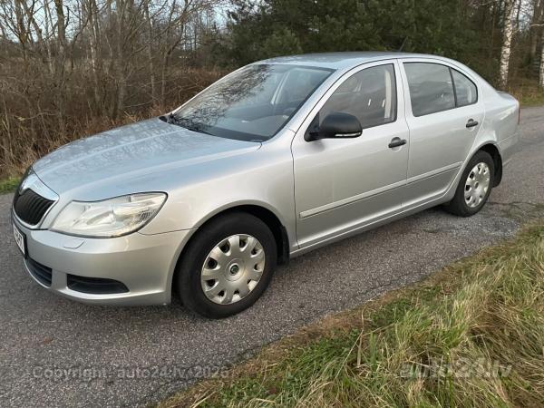Pelēks Skoda Octavia 2013 Pērnava, ar dzinēja tilpumu 1.20 L un nobraukumu 162 tūkst. km par 4500 €, foto 1 vietnē AUTOMOTO.COM.LV