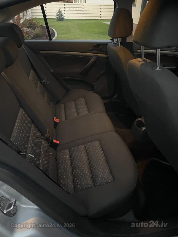 Grey Skoda Octavia 2013 in Parnu, with an engine capacity of 1.20 L and mileage of 162 thousand km for 4500 €, photo 6 on AUTOMOTO.COM.LV