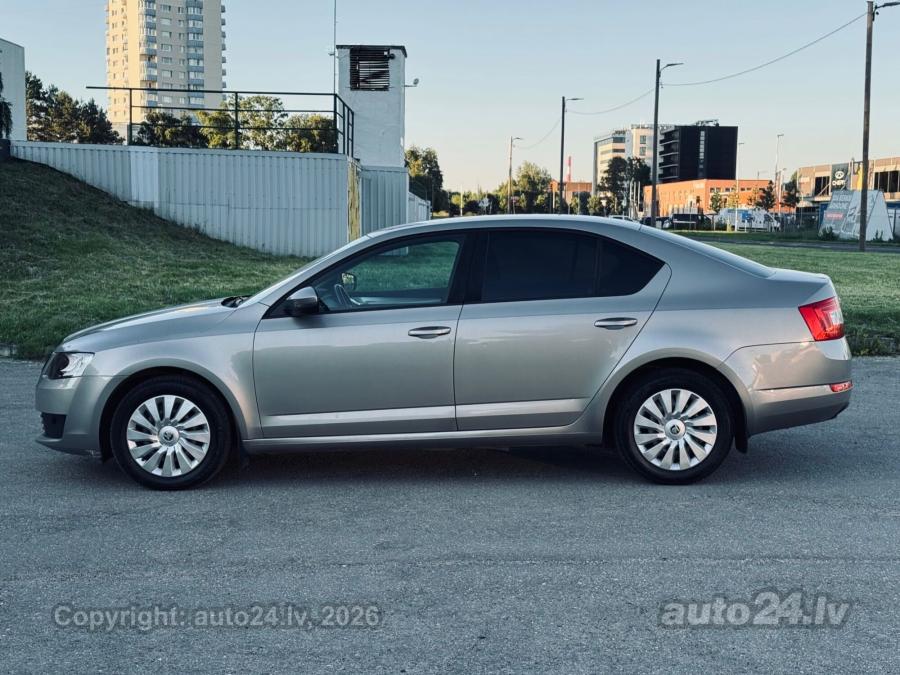 Pelēks Skoda Octavia 2013 Tallina, ar dzinēja tilpumu 2.00 L un nobraukumu 145 tūkst. km par 6490 €, foto 6 vietnē AUTOMOTO.COM.LV