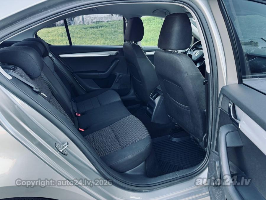 Pelēks Skoda Octavia 2013 Tallina, ar dzinēja tilpumu 2.00 L un nobraukumu 145 tūkst. km par 6490 €, foto 12 vietnē AUTOMOTO.COM.LV