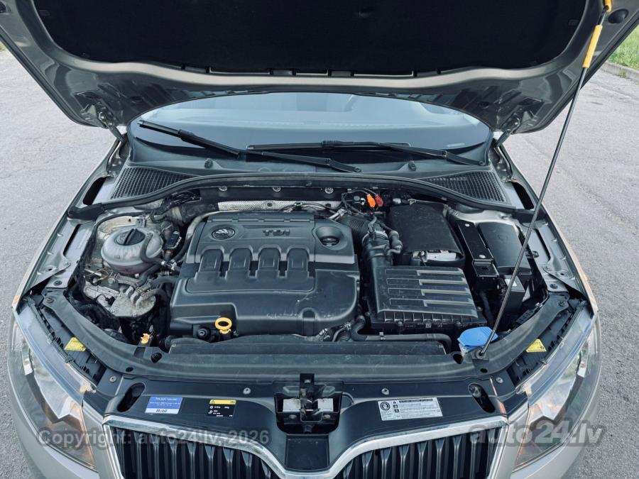 Pelēks Skoda Octavia 2013 Tallina, ar dzinēja tilpumu 2.00 L un nobraukumu 145 tūkst. km par 6490 €, foto 18 vietnē AUTOMOTO.COM.LV