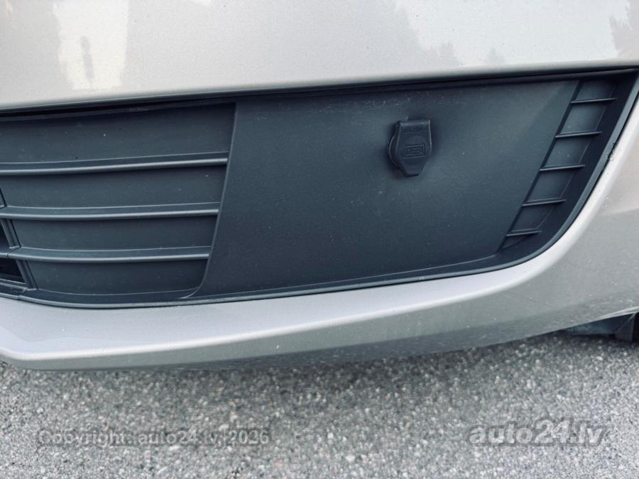 Pelēks Skoda Octavia 2013 Tallina, ar dzinēja tilpumu 2.00 L un nobraukumu 145 tūkst. km par 6490 €, foto 19 vietnē AUTOMOTO.COM.LV