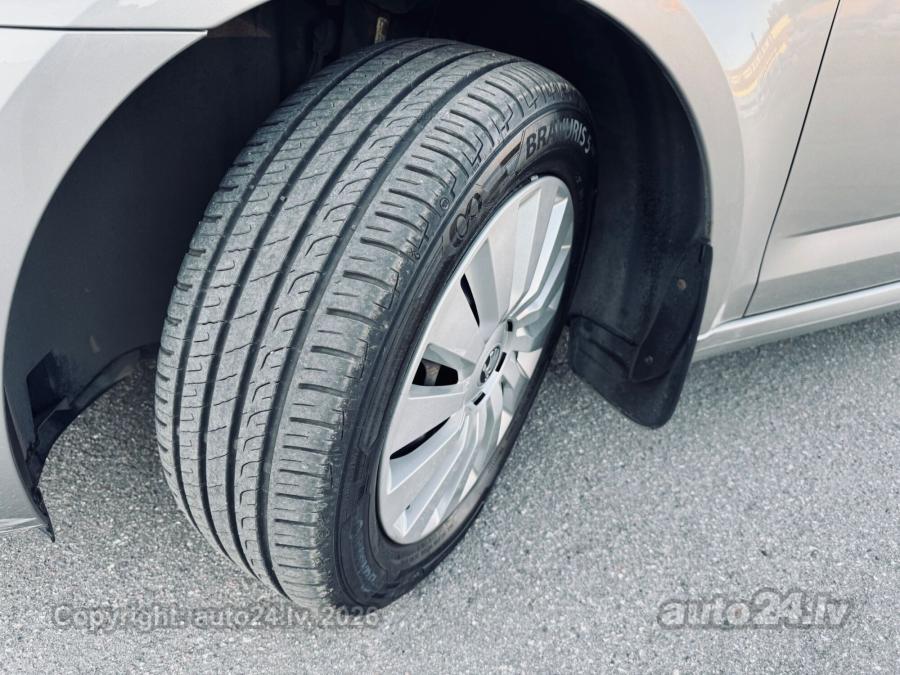 Pelēks Skoda Octavia 2013 Tallina, ar dzinēja tilpumu 2.00 L un nobraukumu 145 tūkst. km par 6490 €, foto 20 vietnē AUTOMOTO.COM.LV