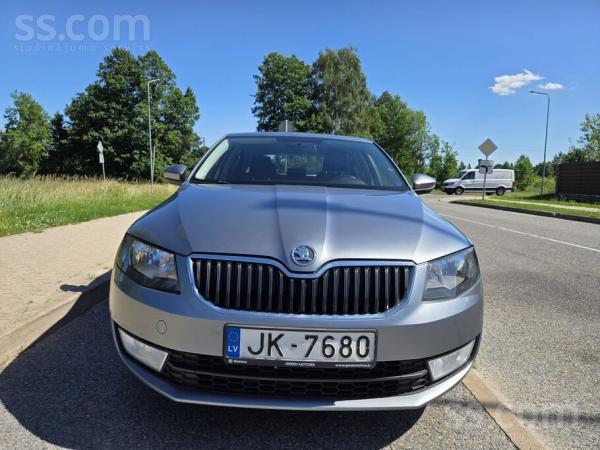 Grey Skoda Octavia 2013 in Riga, with an engine capacity of 1.60 L and mileage of 249 thousand km for 4700 €, photo 1 on AUTOMOTO.COM.LV
